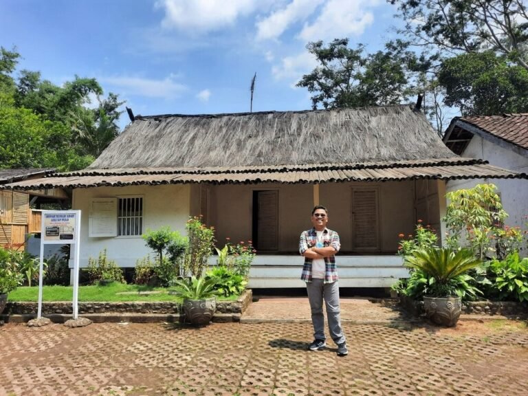 Explore Keindahan Situs Candi Cangkuang dan Kampung Pulo - Blog si Kaki ...